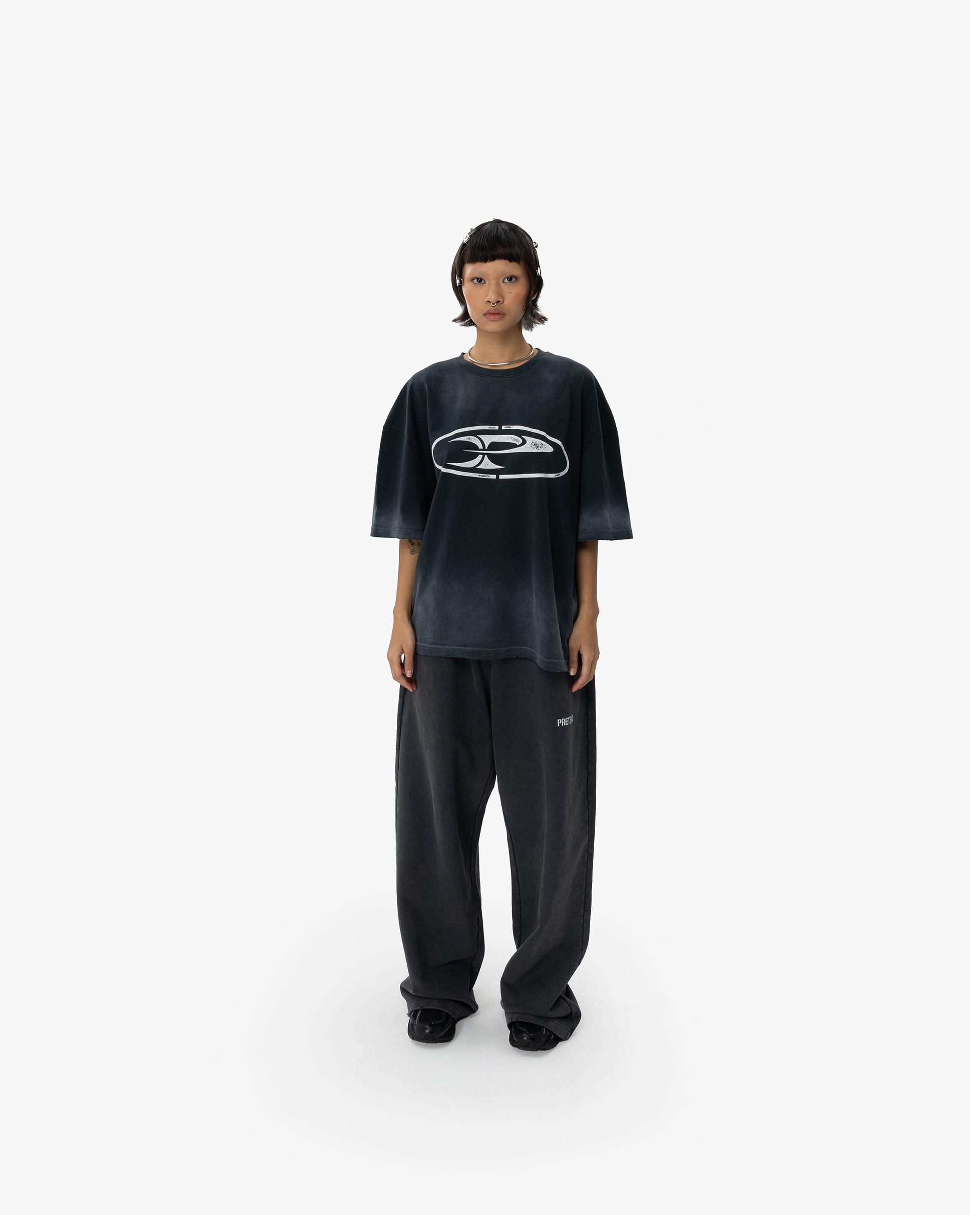 DISTRESSED LOGO TEE – PRETEND
